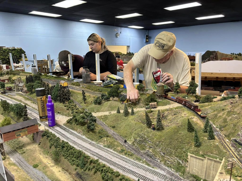 Members work together – McKeesport Model RR Club
